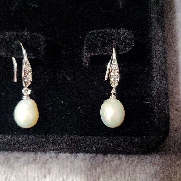 Jewelry | Low Startgenuine Pearl Drop Earrings New In Box | Poshmark